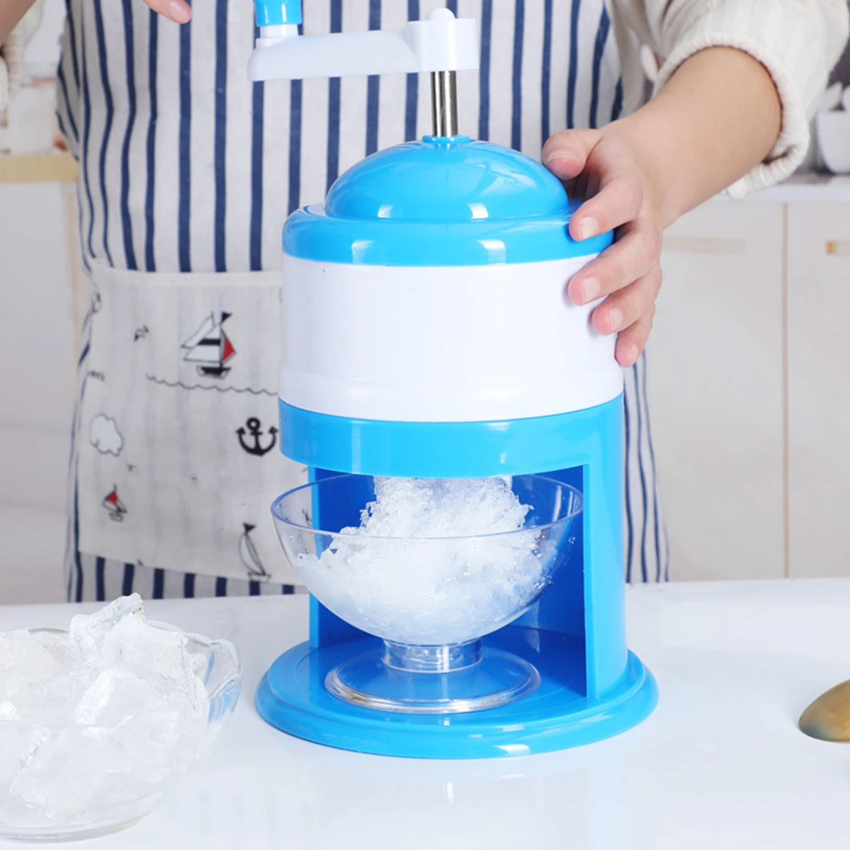 NNEOBA Manual Shaved Ice Crusher Portable Ice Breaker Machine – NNE Living